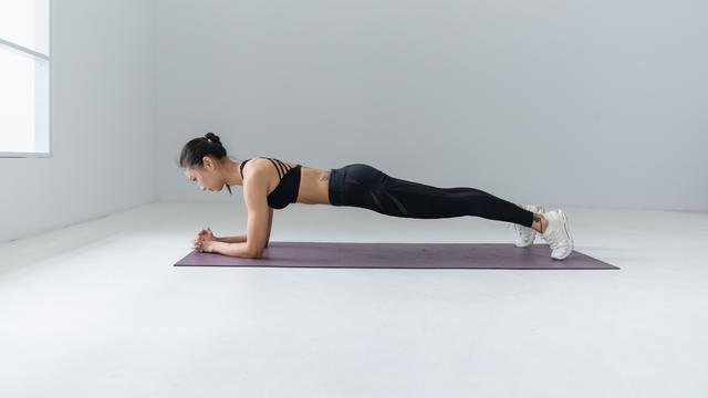 Ini Dia 8 Manfaat Plank, Olaharaga Paling Fleksibel dan Murah ...