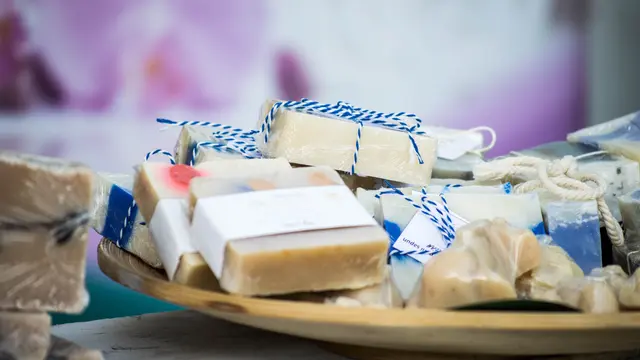 13 Manfaat Sabun Pepaya untuk Wajah, Bikin Cerah dan Sehat Alami