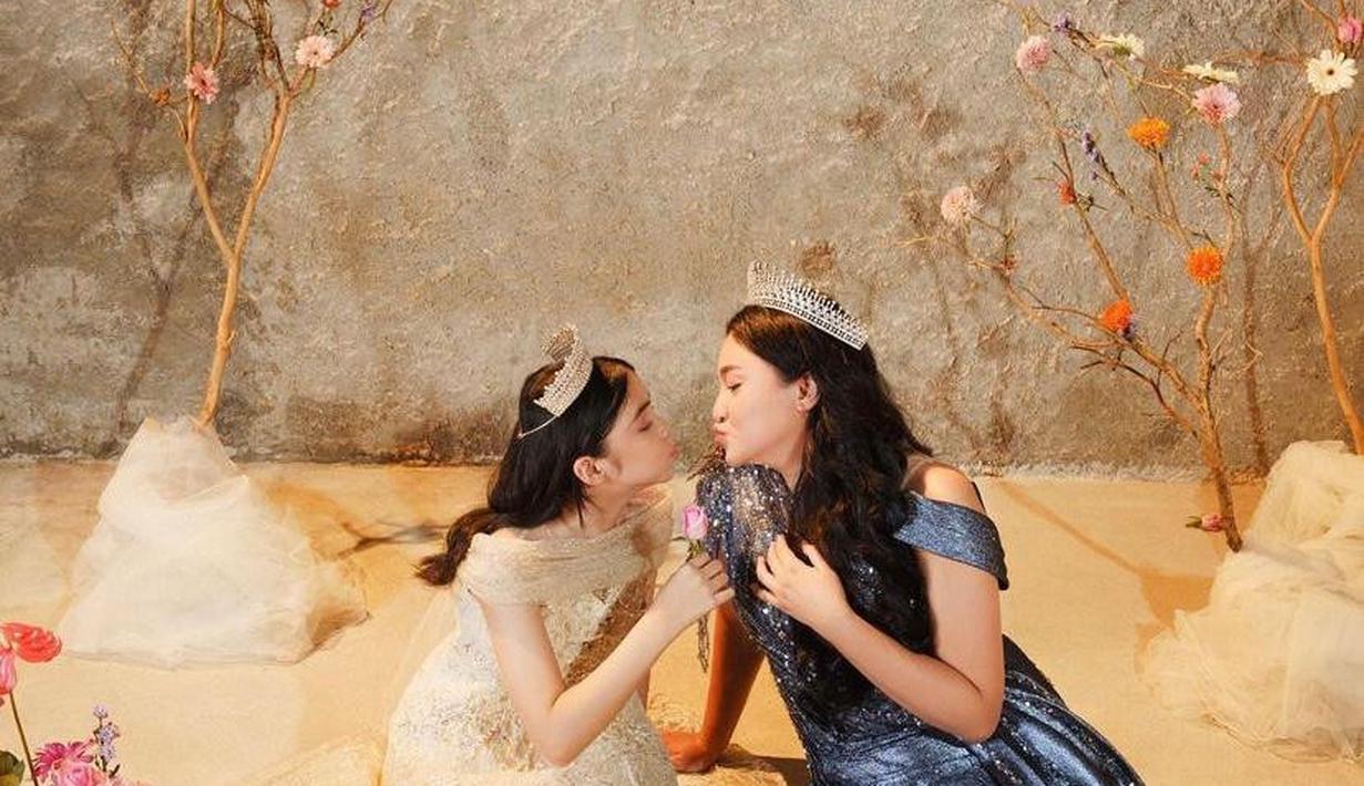 8 Potret Kompak Marshanda dan Anak saat Gunakan Gaun Princess, Netizen ...