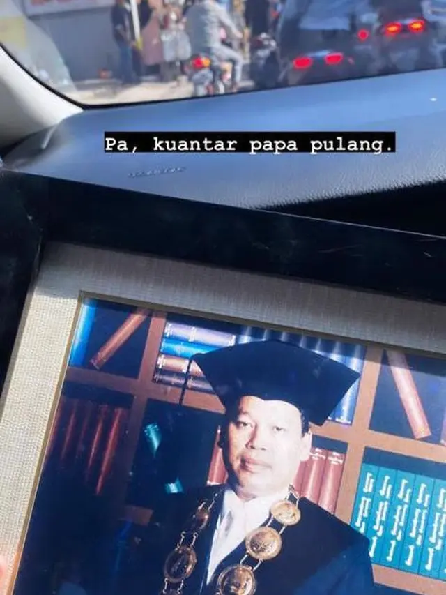 Ayah Rian Ibram Meninggal Dunia, Dewi Perssik Tabahkan Hati Sang ...