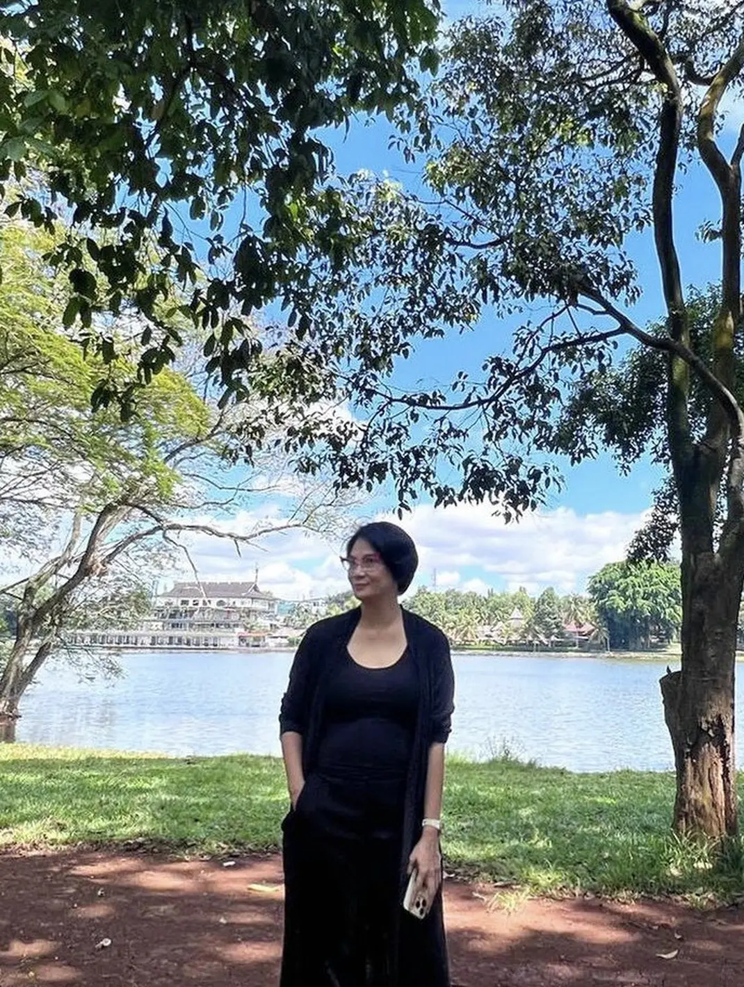 6 Tampilan Dian Nitami di Usia 51 Tahun Awet Muda dengan Pakaian yang Dikenakan dan Konsisten ...