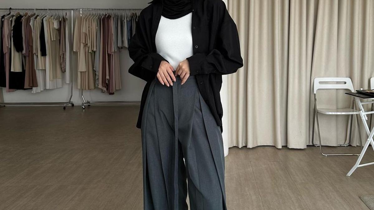 4 Potret OOTD Selebgram Sashfir Pakai Kemeja Putih, Simple dan Timeless - Fashion Fimela.com