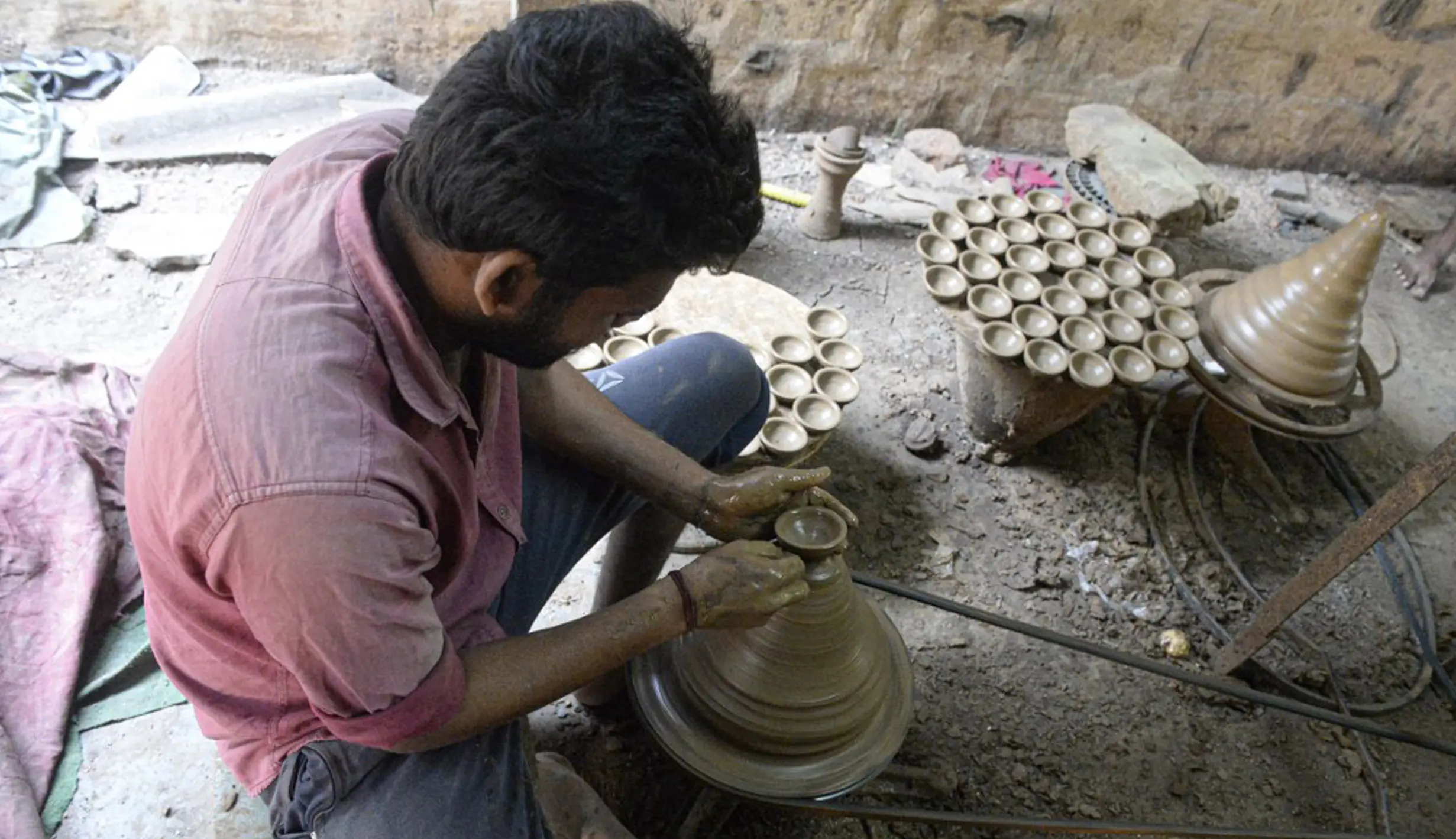 FOTO: Melihat Proses Pembuatan Tembikar untuk Festival Diwali di India ...