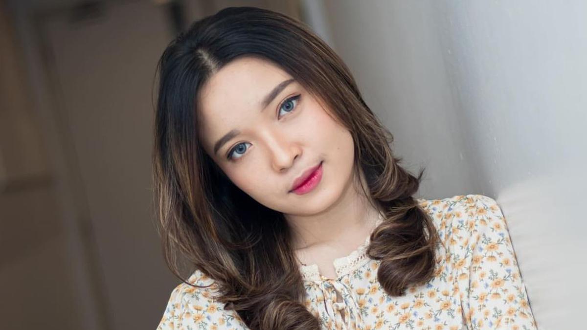 Penyanyi Bunga Reyza Pilih Kuliah Kedokteran Demi Rasa Kemanusiaan ...