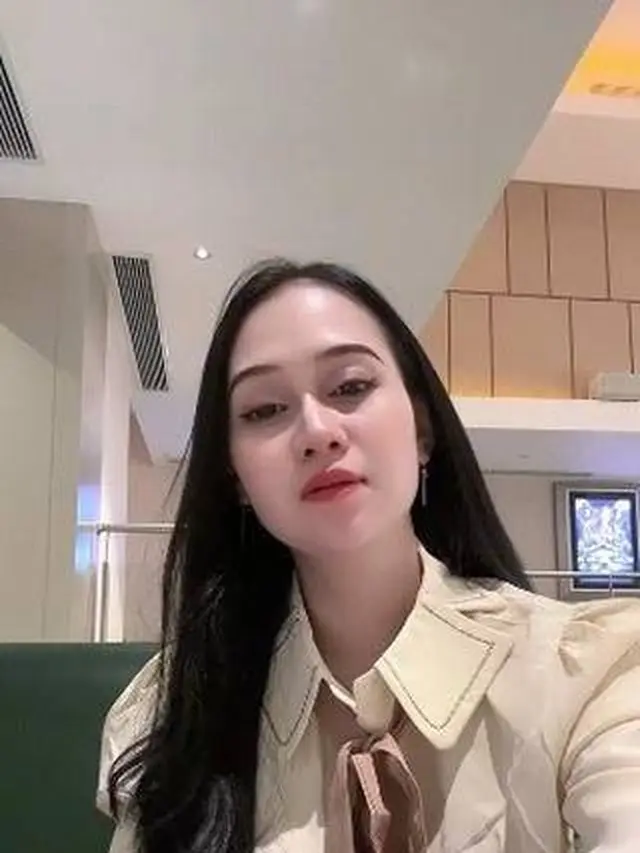 Wara-Wiri di TV, Ini Potret Terbaru Alfi Damayanti Karyawati yang Diajak Staycation - Hot ...