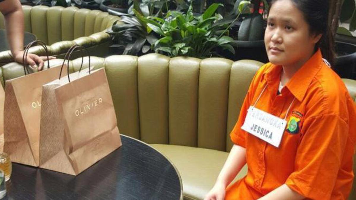 Tertutup dengan Tahanan Lain, Jessica Ditemani Polwan Tiap Malam - News ...