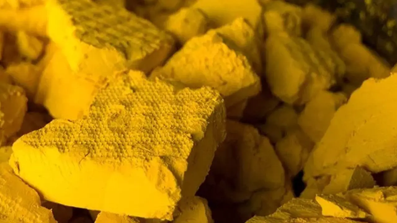 Pengertian Uranium, Karakteristik, Sifat, dan Kegunaannya dalam ...