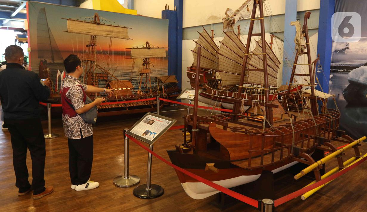 Melihat Koleksi Kendaraan Antik di Museum Angkut Kota Batu - Foto ...