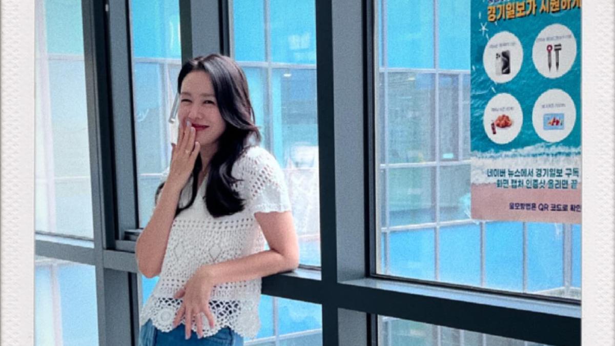 Heboh Son Ye Jin Hadir di Premier Film Terbaru Hyun Bin: Yeobo Hwaiting!