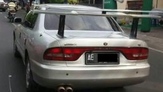 Kumpulan Potret Modifikasi Spoiler Mobil yang Bikin Kesal Sendiri ...