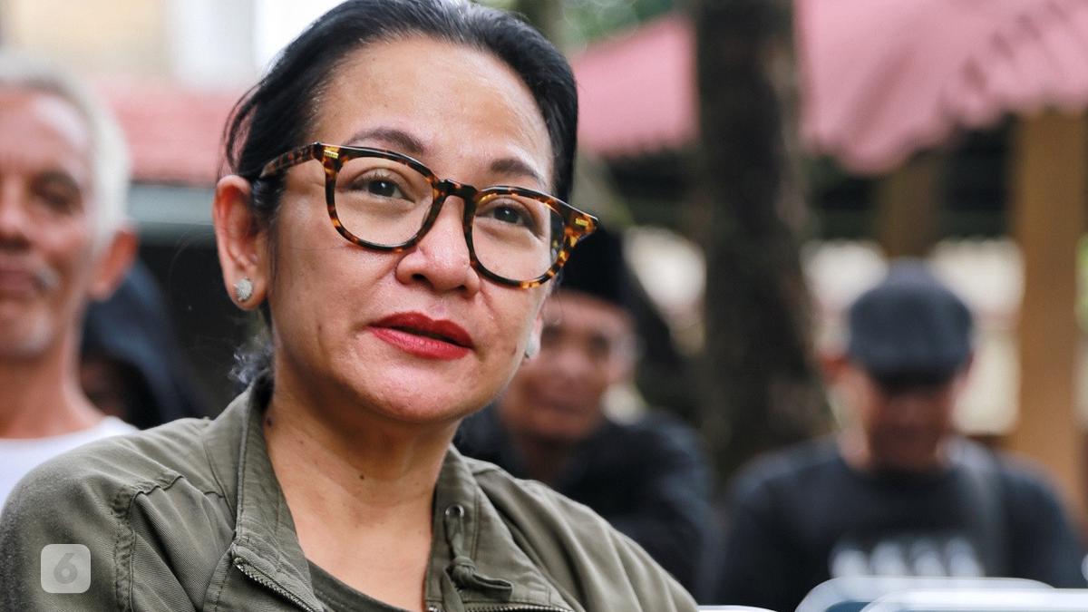 Chicha Koeswoyo Berduka, Sang Nenek Meninggal Dunia - ShowBiz Liputan6.com