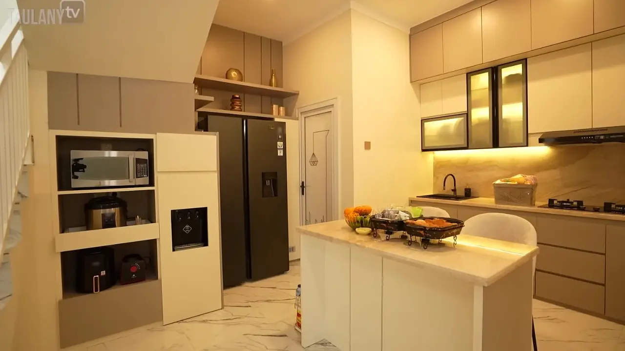 6 Potret Rumah Baru Ebel Cobra yang Minimalis dan Mewah, Desain ...