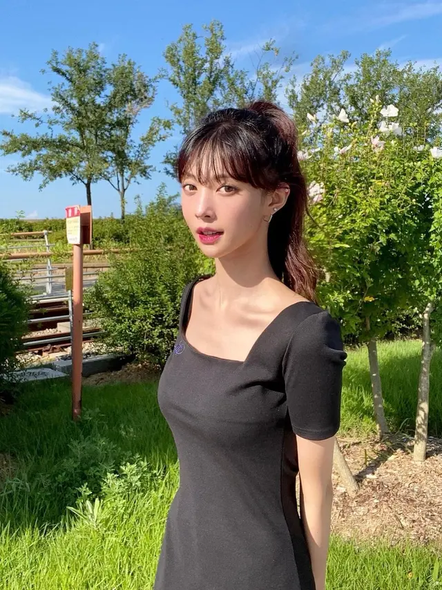 6 Inspirasi Gaya Cewek Mamba ala Moon Ji Hyo yang Dikabarkan Pacaran ...