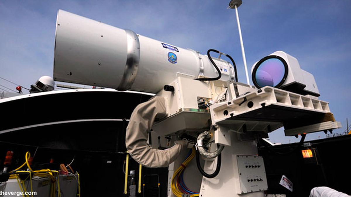 Pakai Senjata Laser, Angkatan Laut AS Tembak Jatuh Pesawat Drone ...