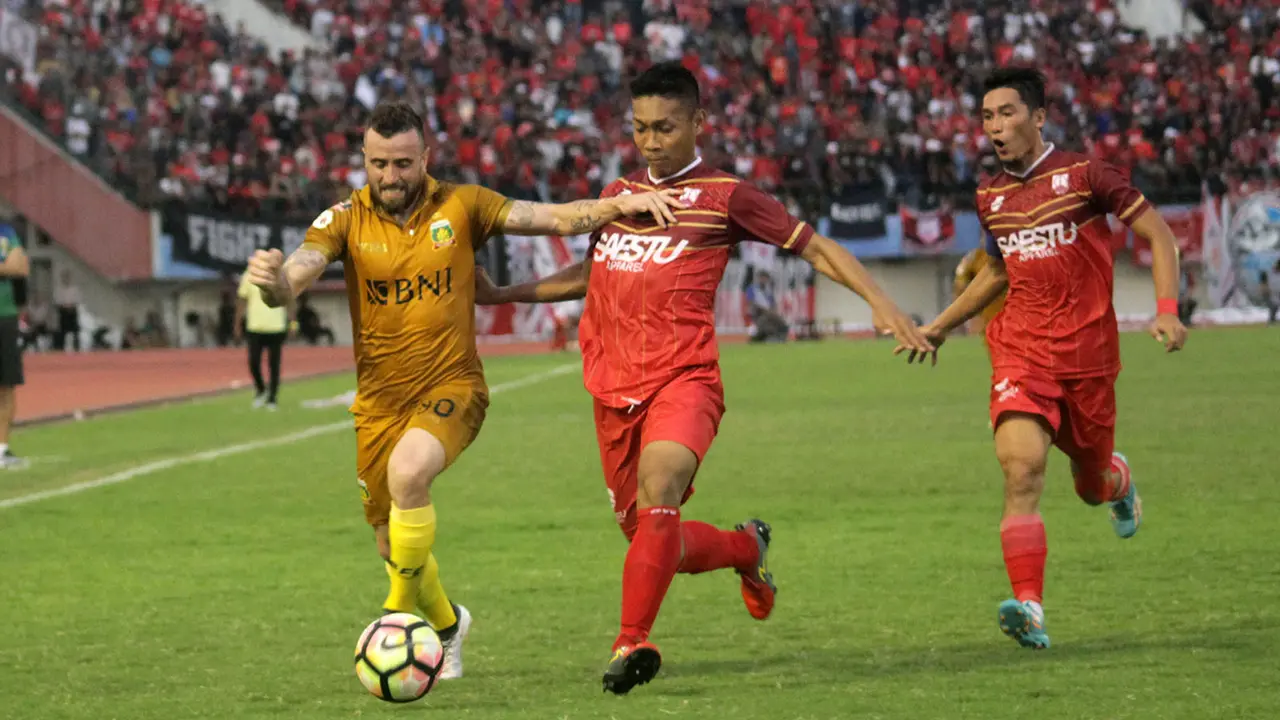 Diwarnai 2 Kartu Merah, Bhayangkara FC Tumbang dari Persis - Indonesia ...