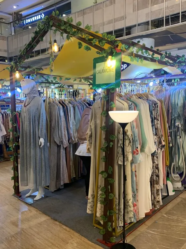 Oki Riyani dari Ibu Rumah Tangga Merambah ke Bisnis Fashion hingga ...