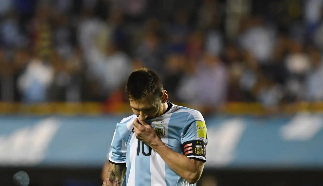 PHOTO: Wajah Kecewa Messi Usai Gagal Beri Kemenangan untuk Argentina ...