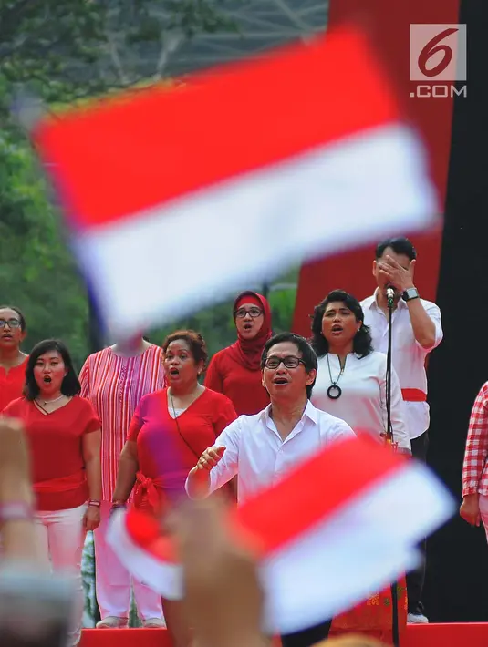 FOTO: Sejumlah Tokoh dan Artis Deklarasi Indonesia Bangkit di GBK ...