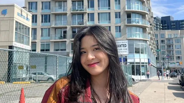 Zee Umumkan Lulus dari JKT48 Setelah Berkarier Hampir 6 Tahun - Regional Liputan6.com