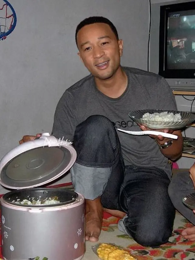 6 Editan Foto Seleb Dunia Saat Masak-Masak Ini Bikin Ngakak - Page 3 - Hot Liputan6.com