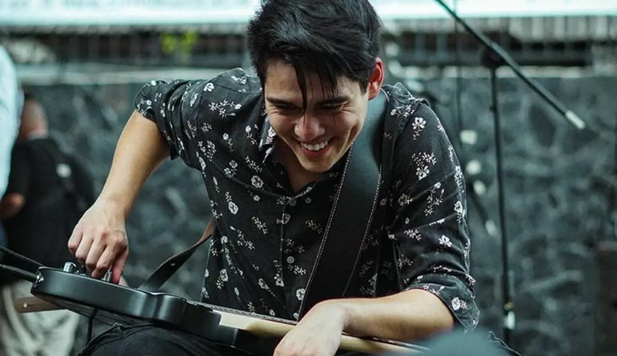 FOTO: Jadi Aktor dan Anak Band, Begini Aksi Maxime Bouttier saat di ...