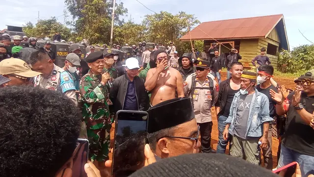 Demo Tuntut Pembukaan Tambang di Blok Mandiodo Konawe Utara Berakhir Ricuh, Banyak Warga Terluka ...