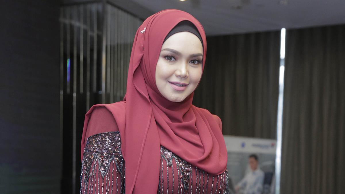 Alasan Siti Nurhaliza Gandeng Tulus di Konser Tunggal - ShowBiz Liputan6.com