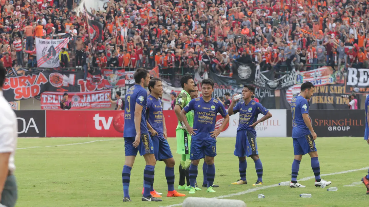 Keputusan Kontroversial Wasit Asing Bikin Persib Kalah