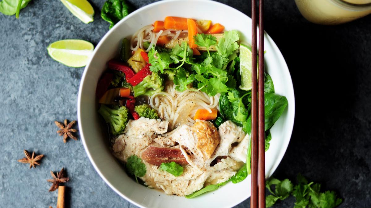 Resep Bihun Kuah Gurih Pedas Pakai Sayur Enak Banget