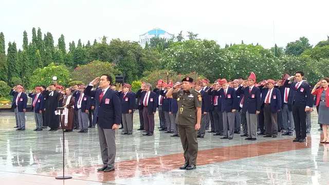Jelang HUT ke-17, Punguan Simbolon dohot Boruna Indonesia Ziarah ke TMP ...