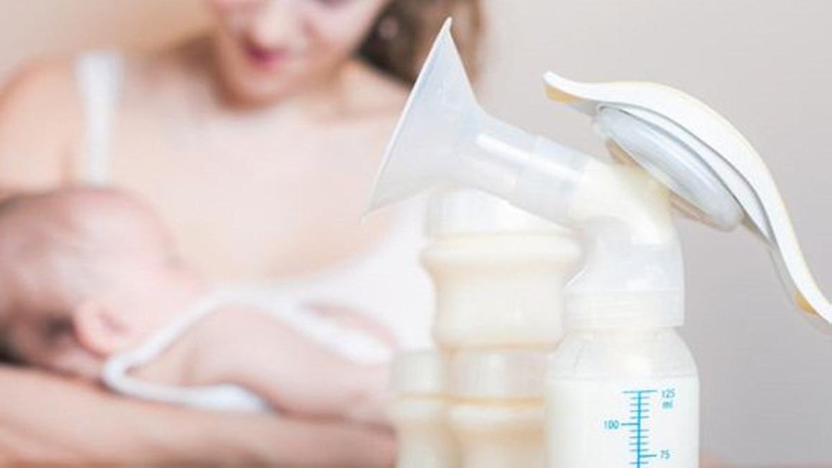 4 Tips Nyaman Mempersiapkan Pumping Asi di Tempat Kerja