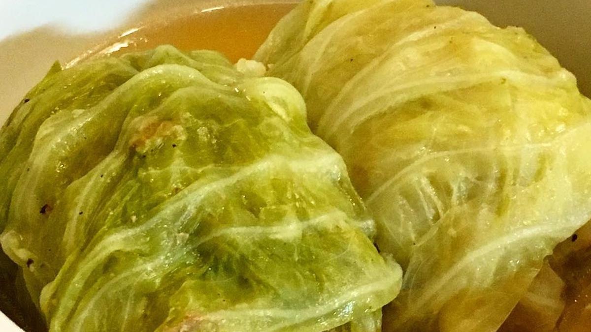 Resep Roll Kyabetsu, Lezatnya Kol Gulung Isi Ayam Sambal Bawang untuk Sahur