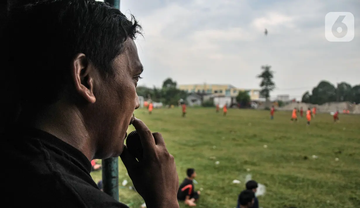 FOTO: Sepak Bola Liga Tarkam Kembali Bangkit - Foto Liputan6.com