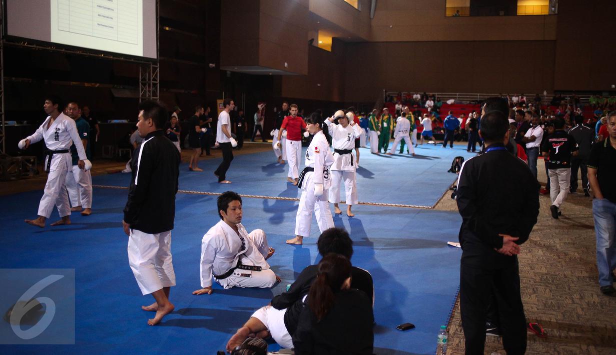 Persiapan Peserta Kejuaraan Dunia Karate SKIF 2016 Sebelum Pertandingan ...