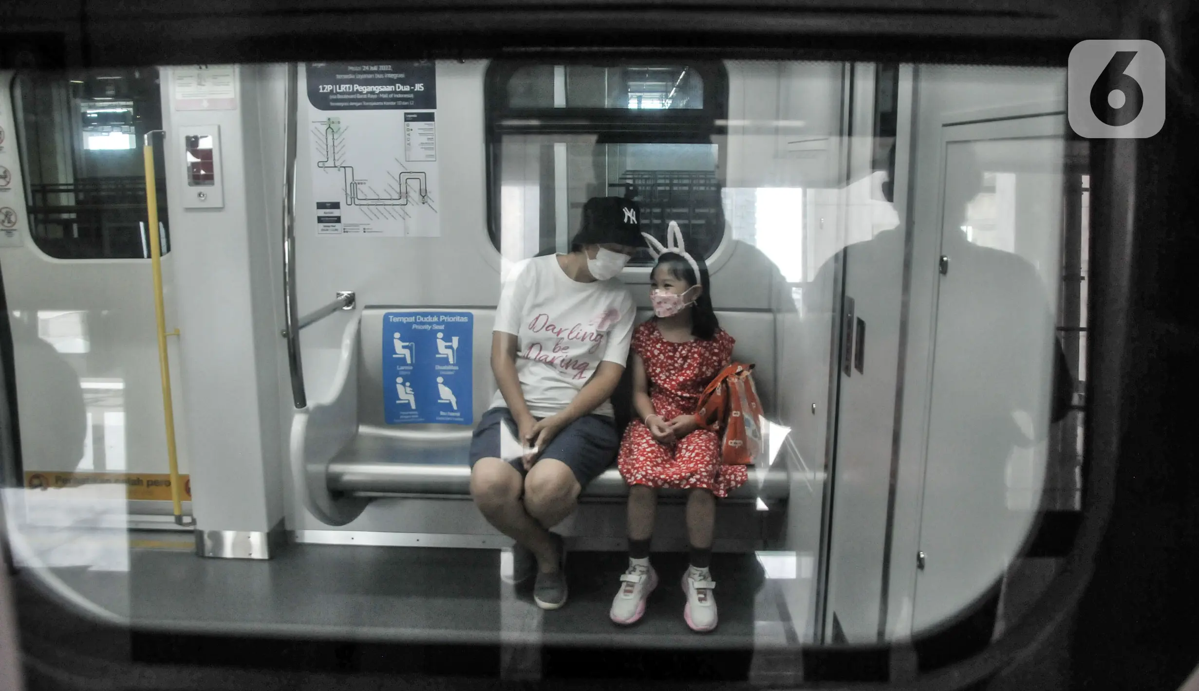 LRT Jakarta Kampanyekan Layanan Ramah Disabilitas dan Anak - Foto ...