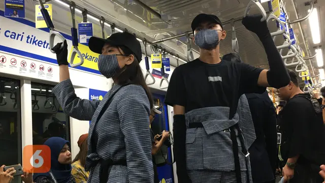 Fashion Rocks 2020, Koleksi 3 Desainer Indonesia di MRT Jakarta ...