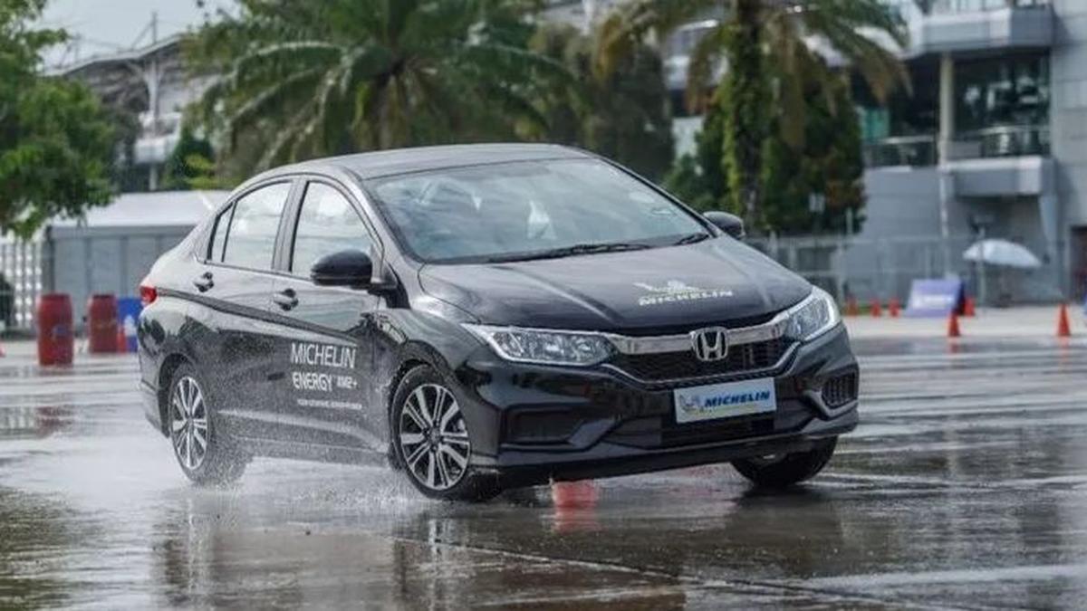 Mengenal Jenis Selip Pada Mobil