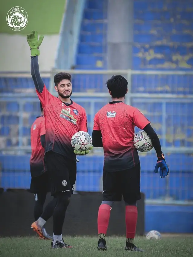 5 Potret Adilson Maringa Saat Sesi Latihan Arema FC di BRI Liga 1 ...