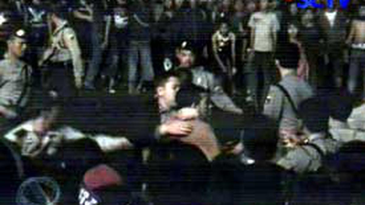 Konser Grup Band Matta dan Nidji Ricuh - News Liputan6.com