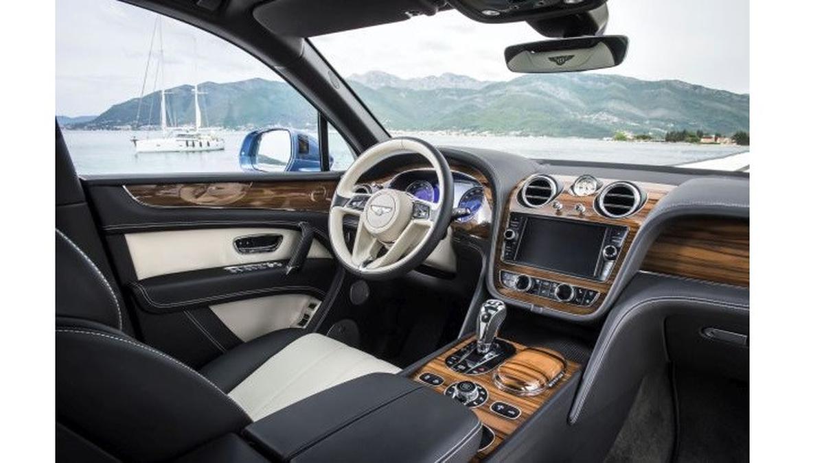 Interior Bentley Makin Mewah Berkat Lapisan Kayu Eksklusif - Otomotif ...