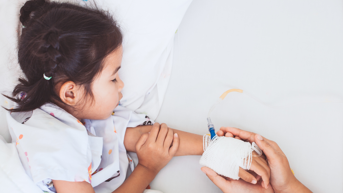 Waspada, Yuk Kenali Gejala hingga Pengobatan Polio pada Anak - Health ...