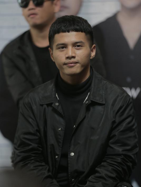Ubay Nidji Urungkan Keinginan Nikah Muda, Ini Alasannya - Photo Fimela.com