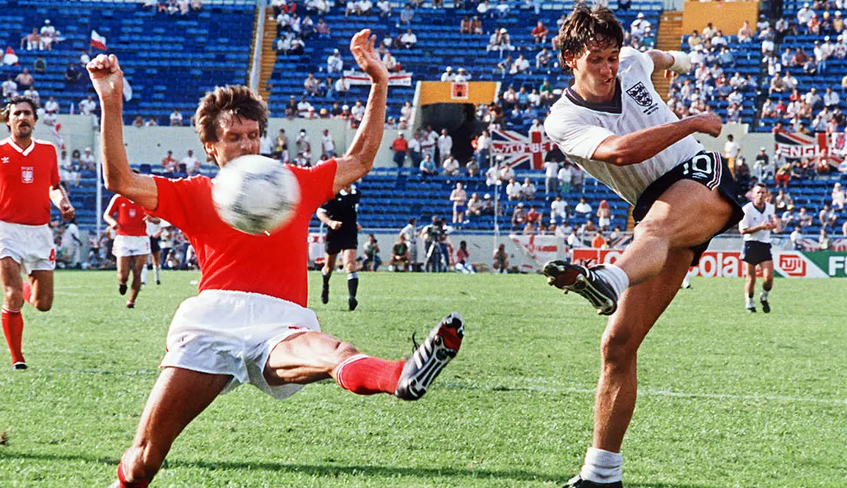 Mulai dari Van Basten hingga Romario, 10 Bintang Hasil Didikan Johan ...