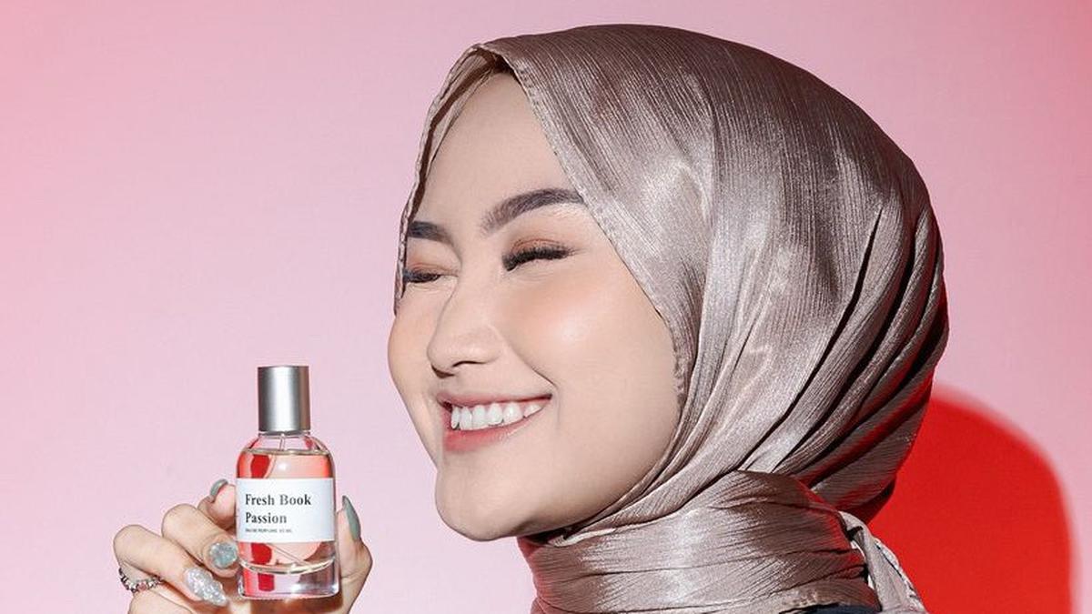 6 Rekomendasi Parfum Lokal Agar Aroma Tubuh Harum Saat Lebaran - Beauty ...
