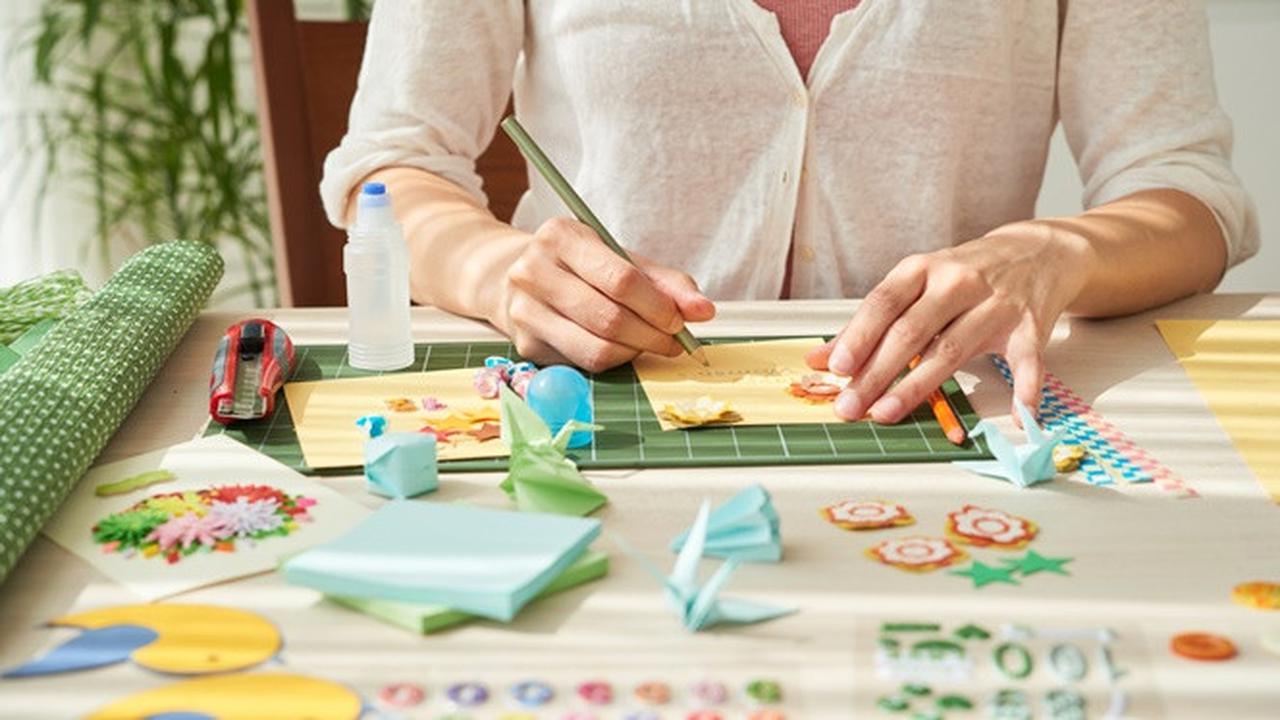 Mengenal Scrapbook, Manfaat dan Cara Membuatnya Sendiri