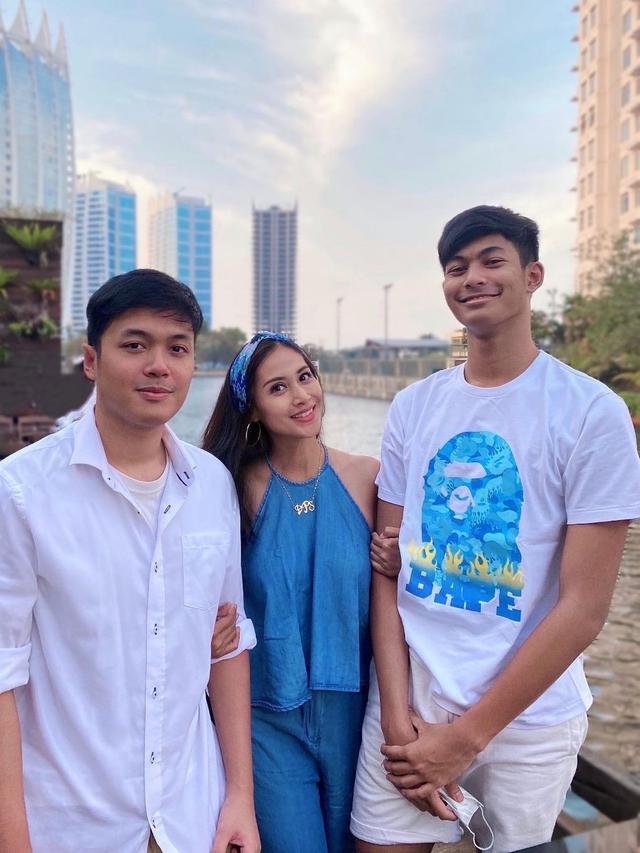 12 Potret Ganteng Marco, Anak Diah Permatasari yang Posturnya Hampir 2 ...