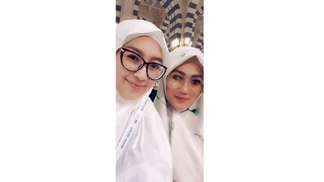 Mantap Berhijab, Ini 7 Potret Terbaru Istri Adjie Pangestu yang Kian ...