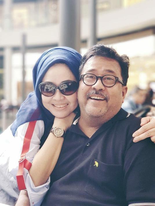 Genap 32 Tahun Nikah, Intip Potret Harmonis Rano Karno dan Istri ...