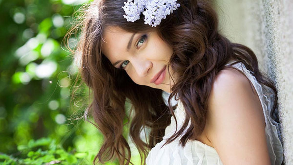 Trik Cantik Mengatasi Mata Sembab dan Lelah - Beauty Fimela.com