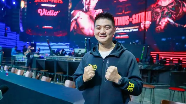 7 Potret Persiapan Chef Arnold Adu Tinju Lawan Codeblu, Tuai Banyak ...